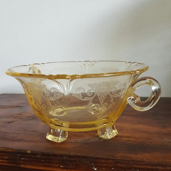 Unknkwn | Accents | Vintage Canary Yellow Depression Glass Bowl | Poshmark